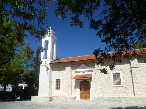 Lofou-Sylikou-Pera Pedi-Lofou | WALKING IN CYPRUS