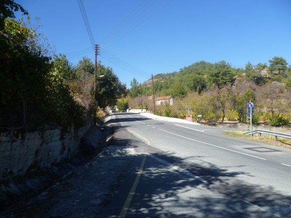 Lofou-Sylikou-Pera Pedi-Lofou | WALKING IN CYPRUS