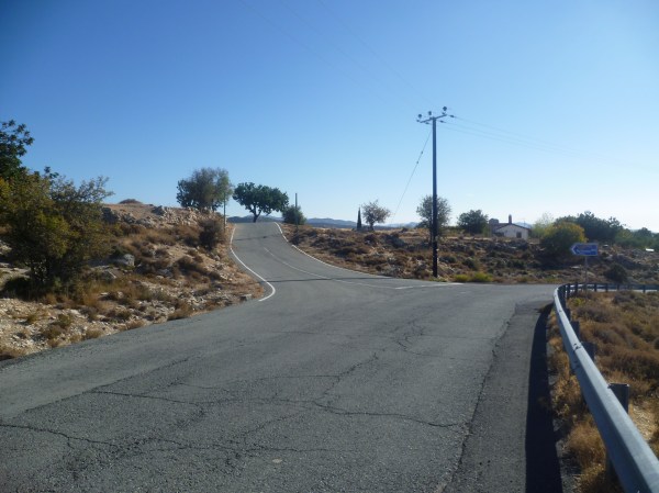 Lofou-Sylikou-Pera Pedi-Lofou | WALKING IN CYPRUS